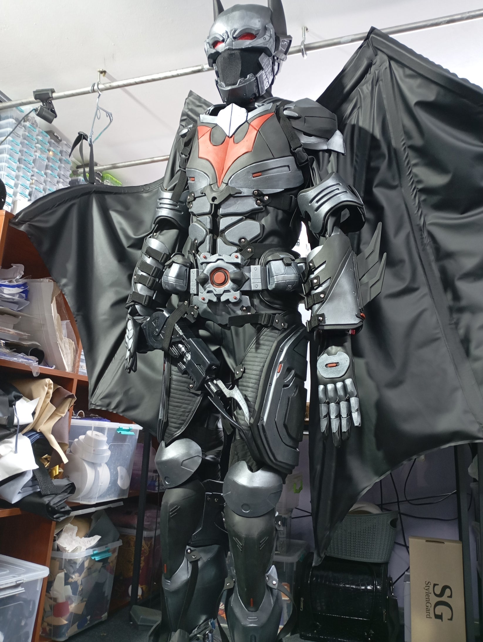 Batman Beyond (Arkham Knight) custom cosplay – GNG Cosplay